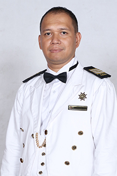 OUR MANAGEMENT - Sangkuriang Maritim Hotel Institute